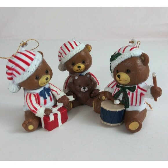 Christmas Around The World | Holiday | Vintage 988 Set Of 3 Christmas ...